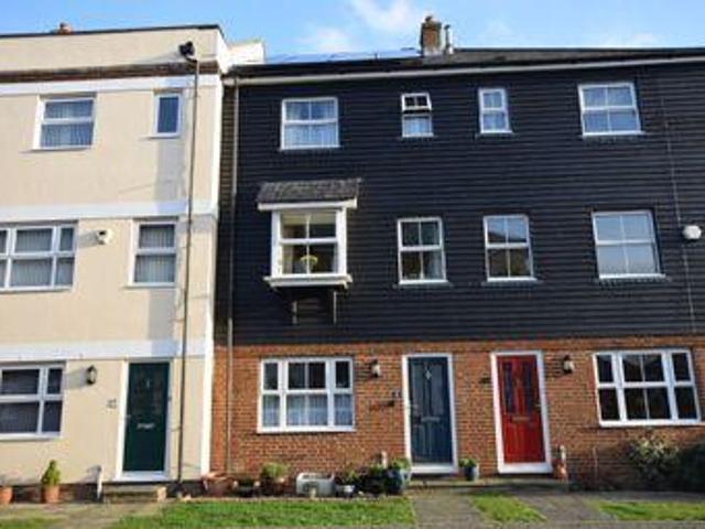 4 Bedrooms Town house for sale in St Lawrence Mews, Eastbourne BN23