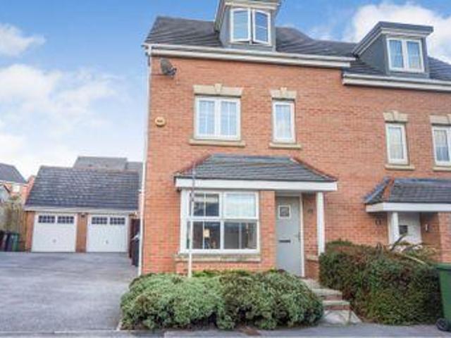 4 Bedrooms Town house for sale in Twentyman Walk, Leeds LS10
