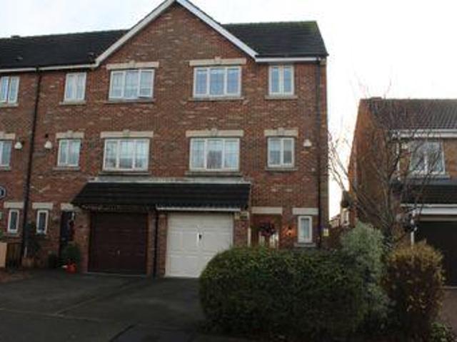 4 Bedrooms Town house for sale in Two Gates Way, Shafton, Barnsley S72