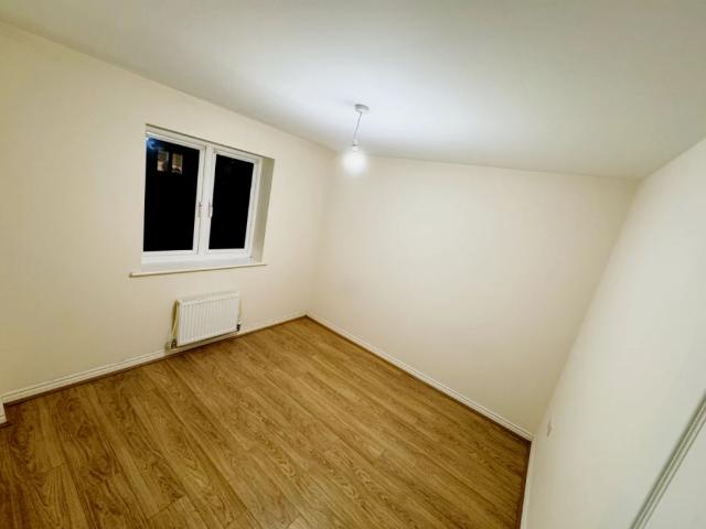 4 bedrooms 3 bathrooms