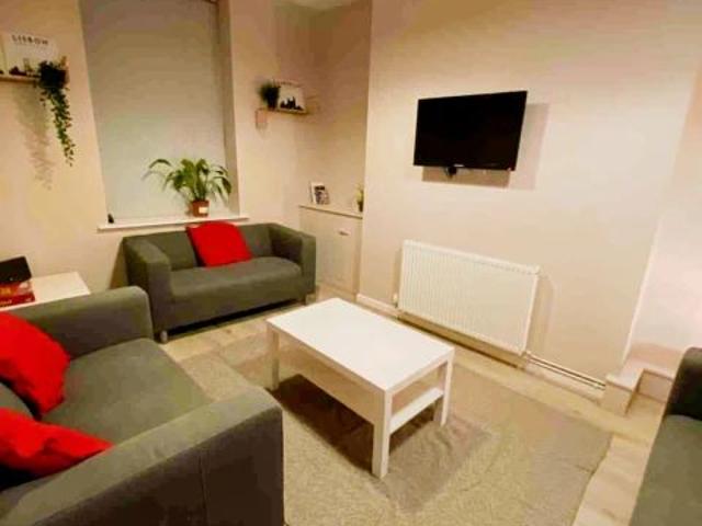 4 Beds 3 Baths
