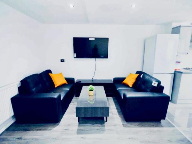 4 Beds 2 Baths