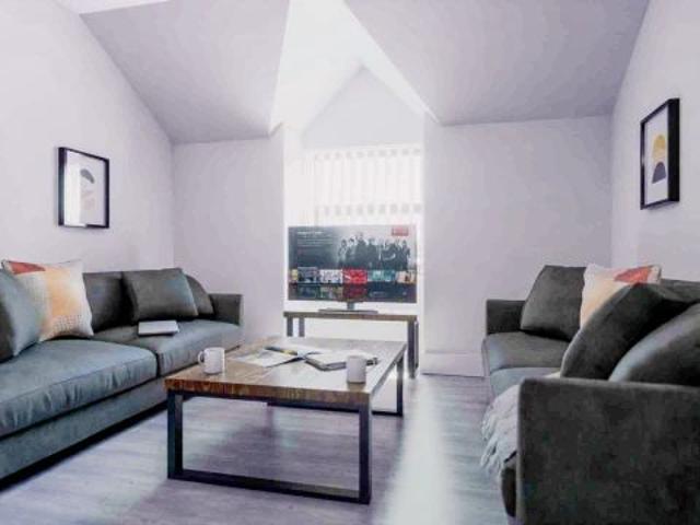 4 Beds 4 Baths
