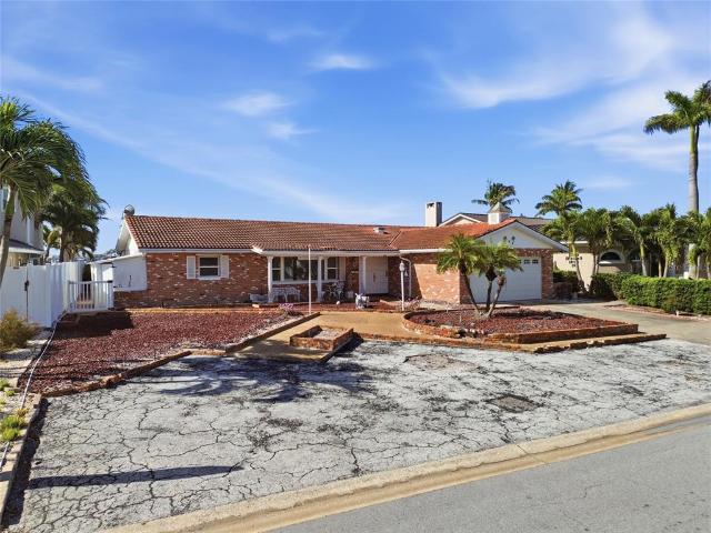 4 Bellevue Dr, Treasure Island, FL 33706 | MLS #TB8496 | Compass