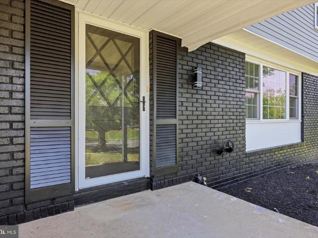 4 Bellows Lane