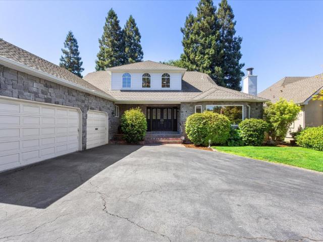 4 Beresford Court