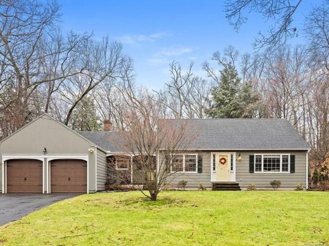 4 Birch Knoll Rd, Canton, CT 06019