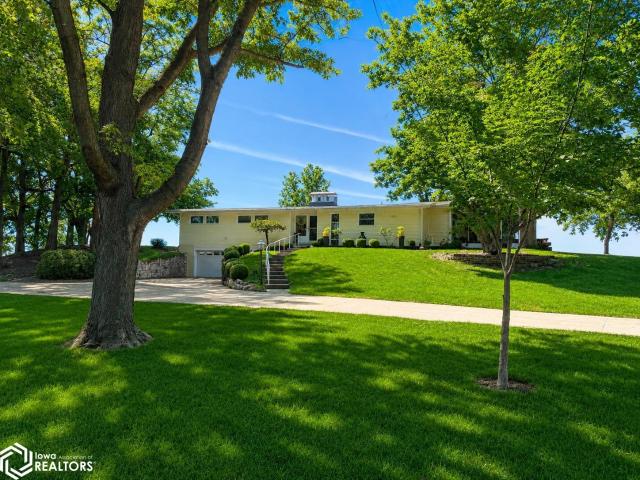4 Blackhawk Heights