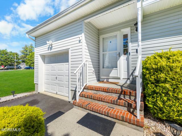 4 Blossom Drive
