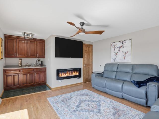 4 Bluff Woods Drive