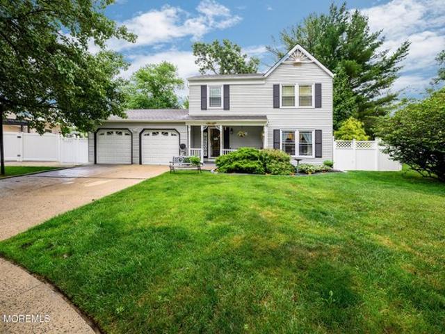 4 Boston Ct, Howell, NJ 07731