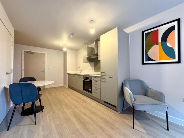 4 Botanical Aveune, Manchester M16 1 bed apartment to rent £1,050 pcm £242 pw