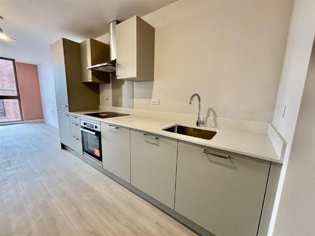 4 Botanical Avenue, Manchester M16 1 bed apartment to rent £1,000 pcm £231 pw