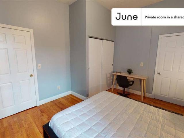 4 BR in Boston