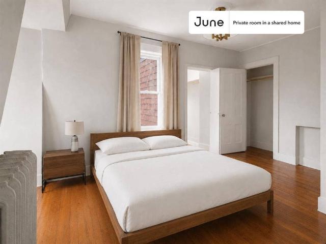 4 BR in Boston