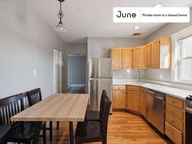 4 BR in Boston