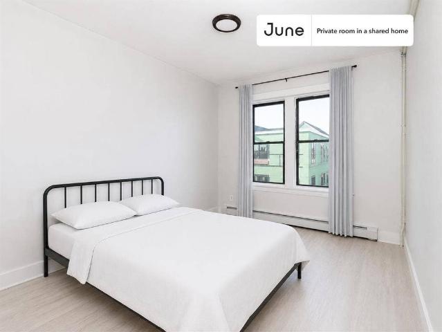 4 BR in Boston