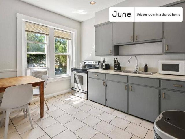 4 BR in Boston