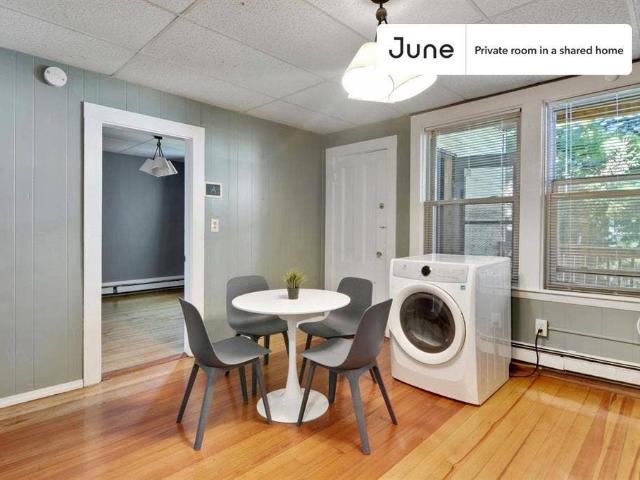 4 BR in Boston