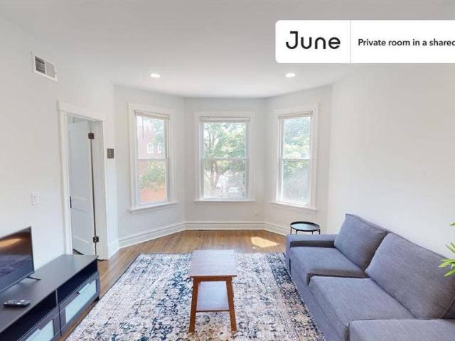 4 BR in Chicago