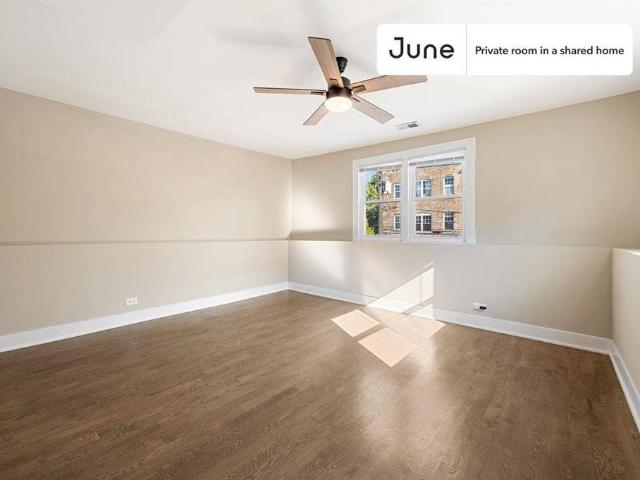 4 BR in Chicago