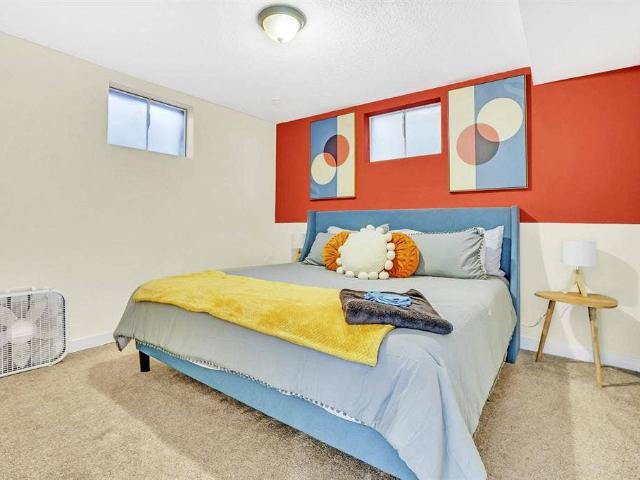 4 BR in Denver