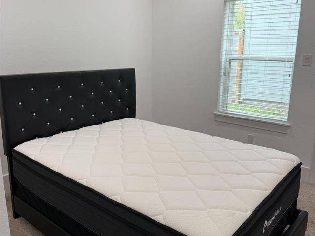 4 BR in Houston
