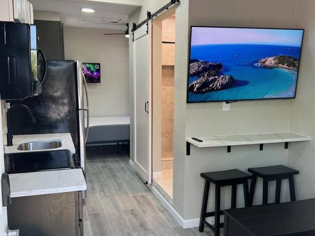 6 BR in Texas City