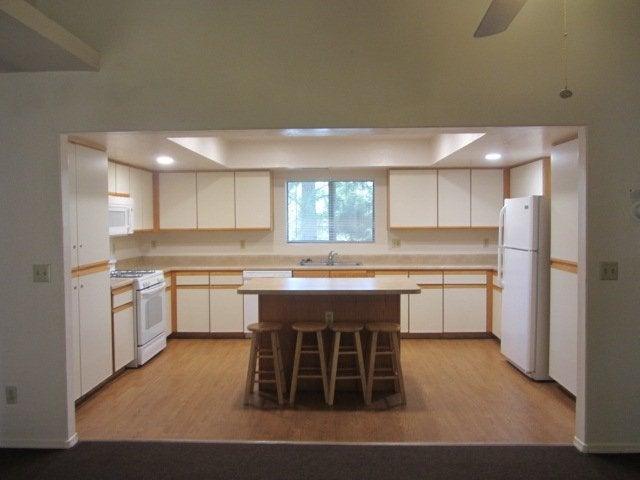 4 BR x 4 bathroom available