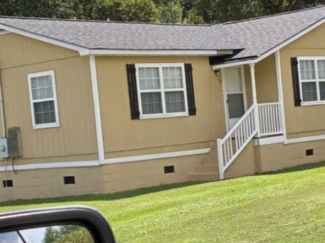 4 BR, 1.5 BA Apartment 106 Taylor Street, Saint Matthews, SC 29135