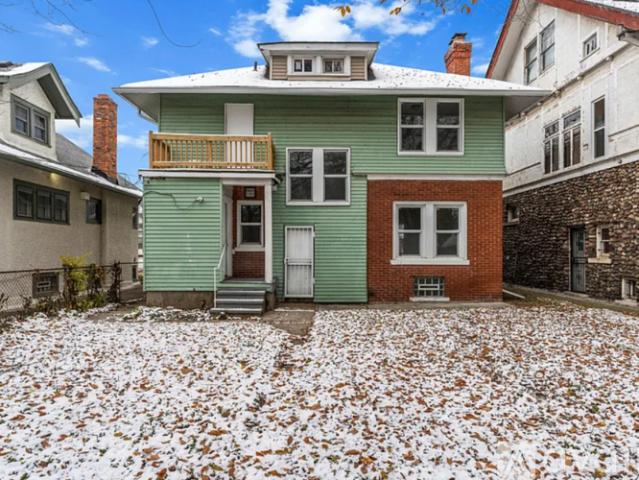 4 BR, 1.5 BA Apartment 101 Colorado St, Highland Park, MI 48203