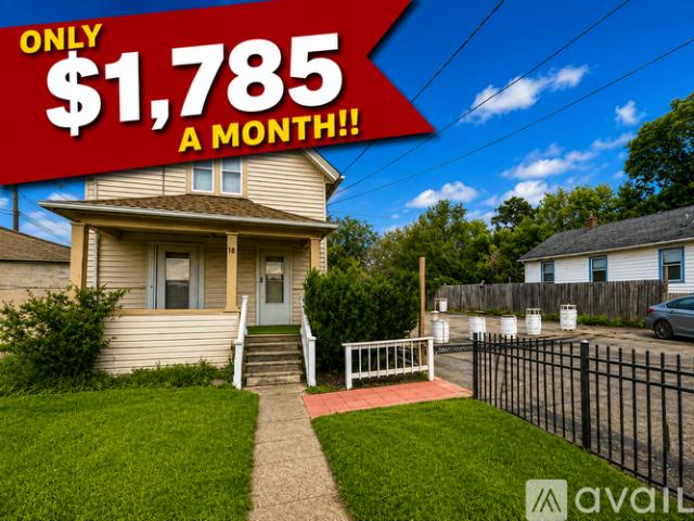 4 BR, 1.5 BA Apartment 111 S Homer St, Lansing, MI 48912