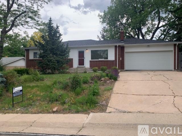 4 BR, 1.5 BA Apartment 12358 W Arizona Ave, Lakewood, CO 80228