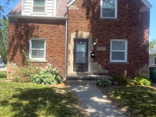 4 BR, 1.5 BA Apartment 15205 Maplewood Avenue, Eastpointe, MI 48021
