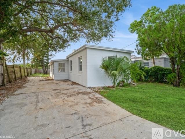 4 BR, 1.5 BA Apartment 2154 Henry St NE, Palm Bay, FL 32905
