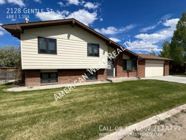 4 BR, 1.5 BA Apartment 2128 Gentle St, Cody, WY 82414