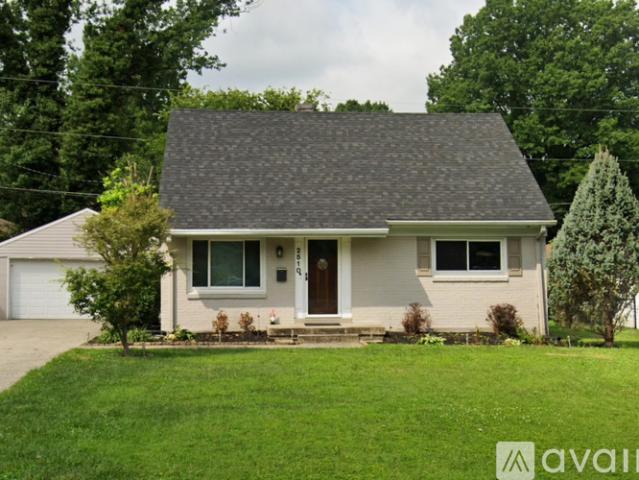 4 BR, 1.5 BA Apartment 2510 Browns Lane, Louisville, KY 40220