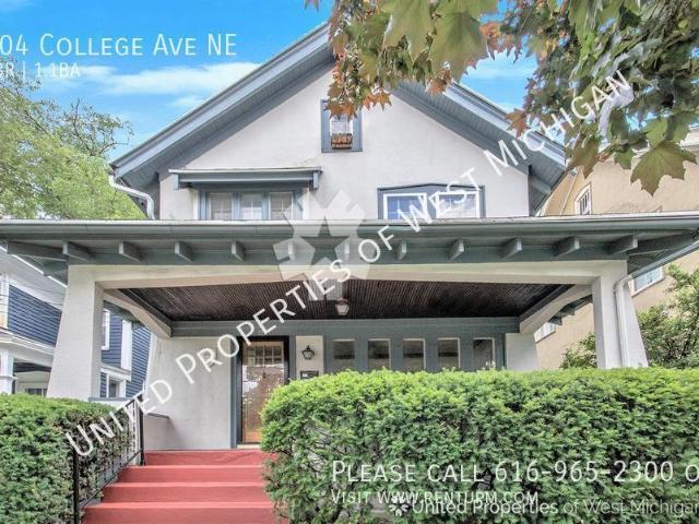 4 BR, 1.5 BA Apartment 304 College Ave NE, Grand Rapids, MI 49503