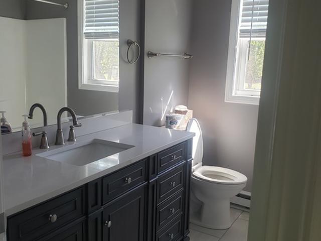 4 BR, 1.5 BA Apartment 415 Pochassic Road, Westfield, MA 01085