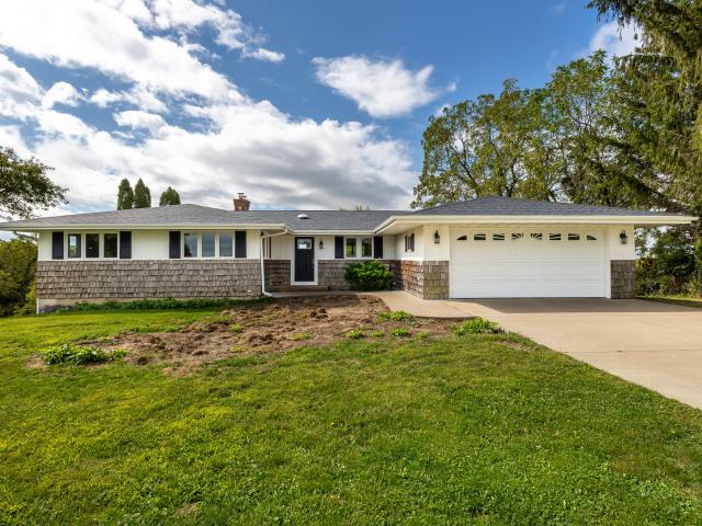 4 BR, 1.5 BA Apartment 4194 Saint Catherine Rd, Bellevue, IA 52031