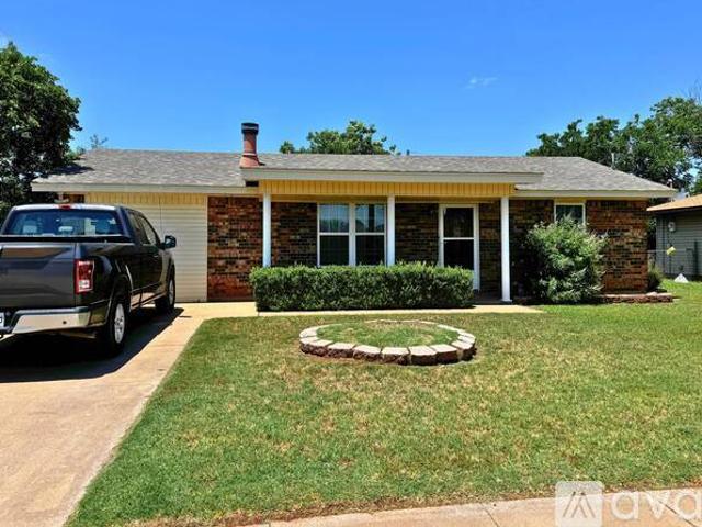 4 BR, 1.5 BA Apartment 4324 Edgehill, Wichita Falls, TX 76306