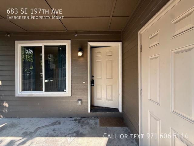 4 BR, 1.5 BA Apartment 683 SE 197th Ave, Gresham, OR 97233