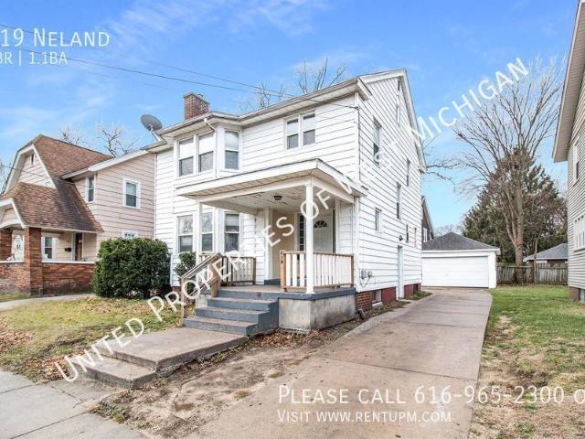 4 BR, 1.5 BA Apartment 819 Neland, Grand Rapids, MI 49507