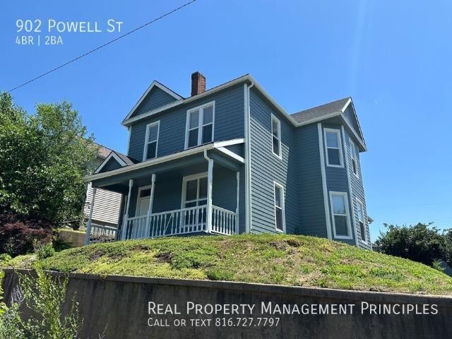 4 BR, 1.5 BA Apartment 902 Powell St, St. Joseph, MO 65201