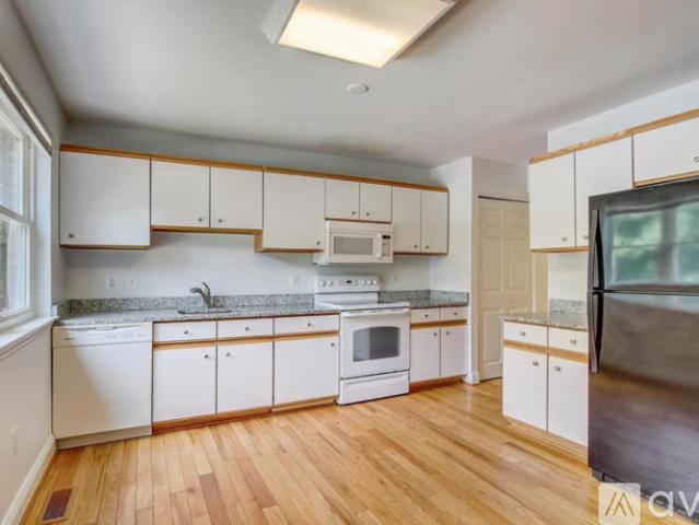4 BR, 1.5 BA Apartment 9351 Pan Ridge Road, Unit Master 1, Parkville, MD 21234