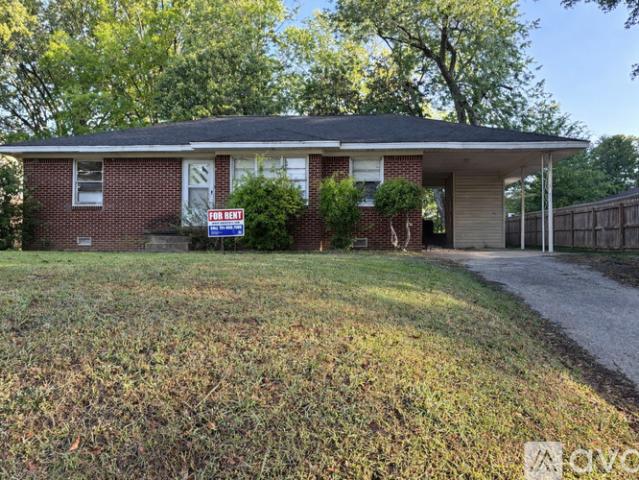 4 BR, 1.5 BA Apartment 9 Waverly Dr, Jackson, TN 38301