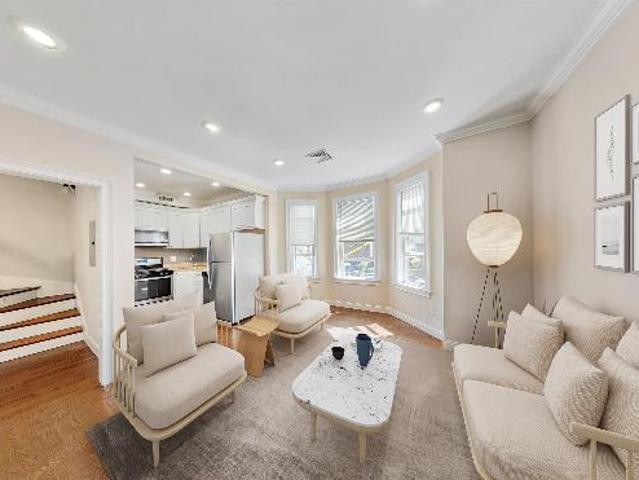 4 Br, 1 bath, Apartment 19 Perrin Street
