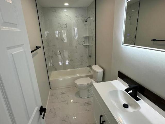 4 Br, 1 bath, Apartment 2 Freeland St