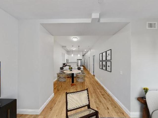 4 Br, 1 bath, Apartment 334 Warren Street