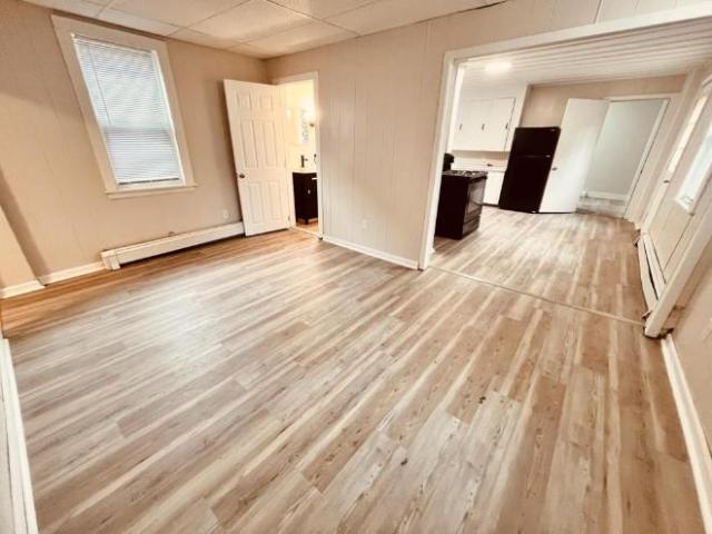 4 Br, 1 bath, Apartment 34 Union St